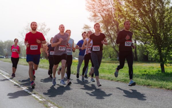 Running In The Wind Guide: 7 Tips For Windy Day Runs