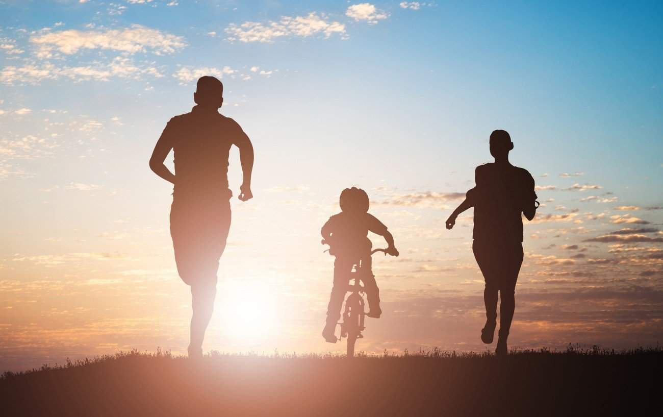 How To Balance Running And Parenting: 13 Real-Life Tips That Actually Work