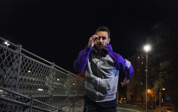 Running At Night: 9 Safety + Performance Tips For Nighttime Runners