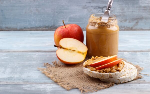 Best Snacks For Runners: 17 Real Options + When To Eat Them