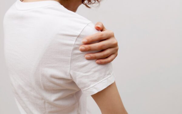 Shoulder Pain When Running: 5 Surprising Causes + How To Fix It