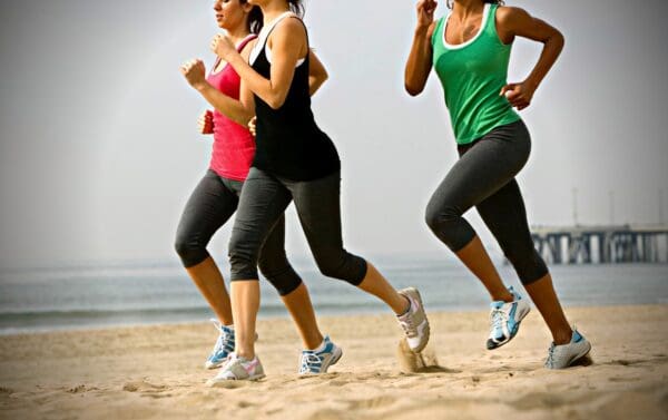 Running On The Beach: Sand Running Benefits + 10 Helpful Tips