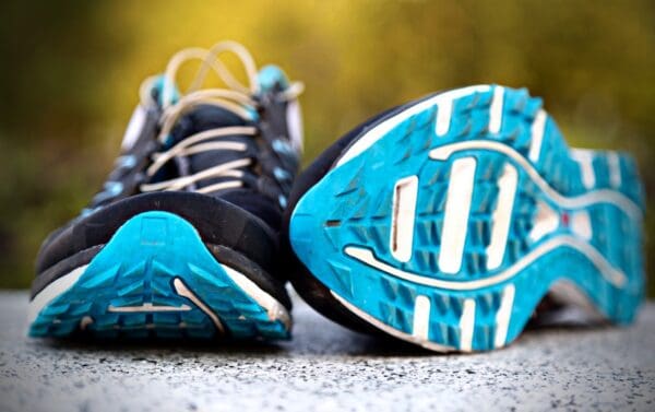 Injuries From Old Running Shoes: 5 Warning Signs