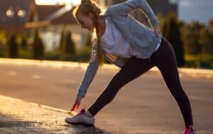 8 Benefits Of Incline Walking + Helpful Tips To Get Started