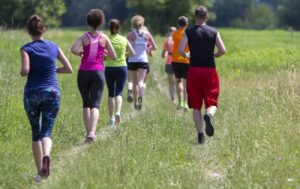 How To Train For Cross Country: 6 Effective Workouts + Training Tips