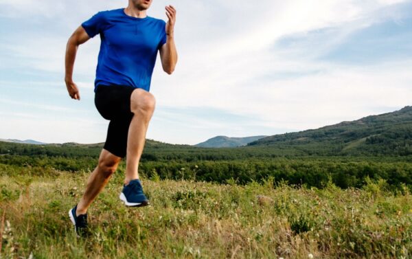 How To Train For Cross Country: 6 Effective Workouts + Training Tips