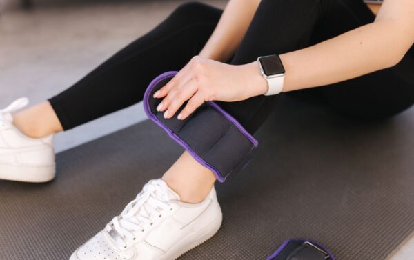 Running With Ankle Weights: Pros, Cons + Alternatives