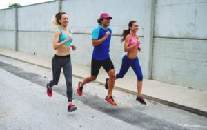 How To Run A Faster 2 Miles: Training Plan + Tips