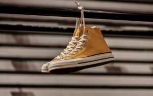 Are Converse Good For Lifting? 5 Benefits Of Weightlifting In Converse