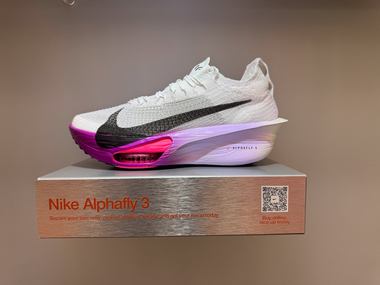 The Best Gear Of The 2024 Chicago Marathon Expo