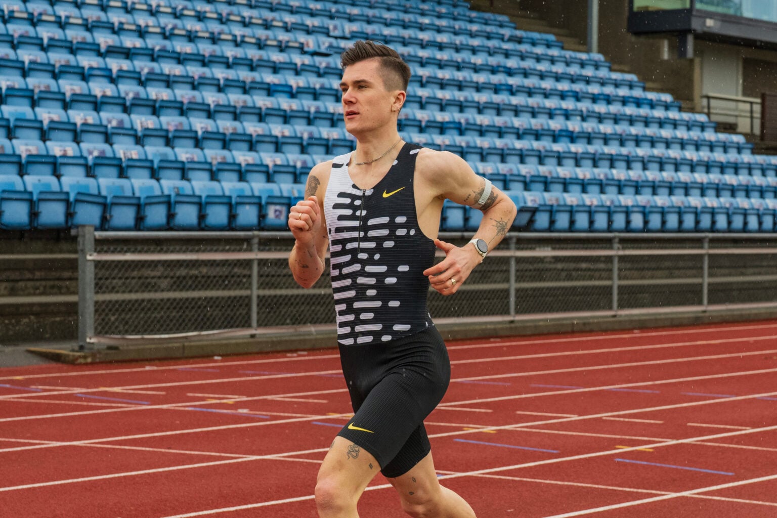 Running In Humidity: 8 Tips To Improve Your Summer Running Experience