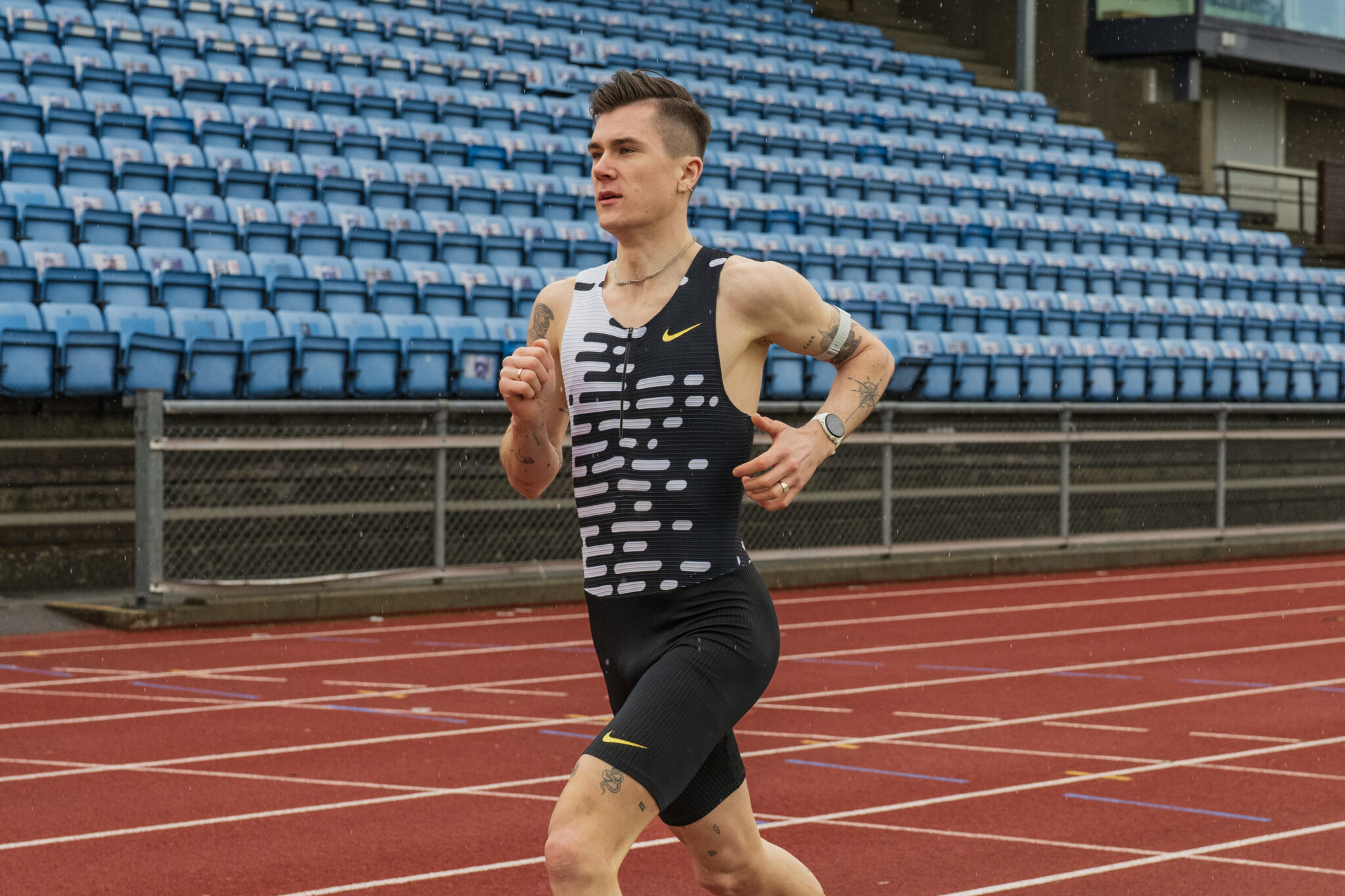 Running In Humidity: 8 Tips To Improve Your Summer Running Experience