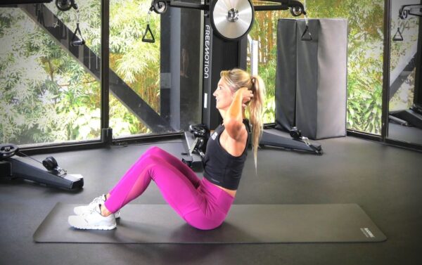 How To Do A Crunch, Explained In Detail + 6 Crunch Variations To Try