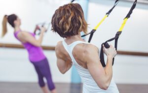 The 6 Best EMOM Workouts For Endurance, Strength, + Muscle Gain