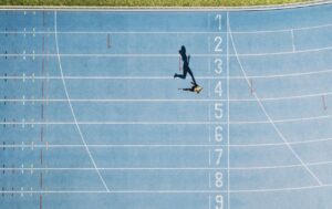 Flying Sprints Guide + 3 Flying Sprints Workouts For All Runners