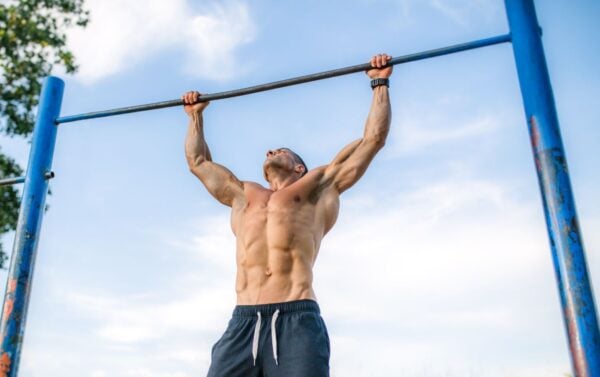 What's A Good Hang Time? Average Dead Hang Times By Age, Sex, + Fitness ...