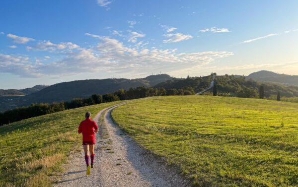 The 8 Best Hill Workouts For Runners