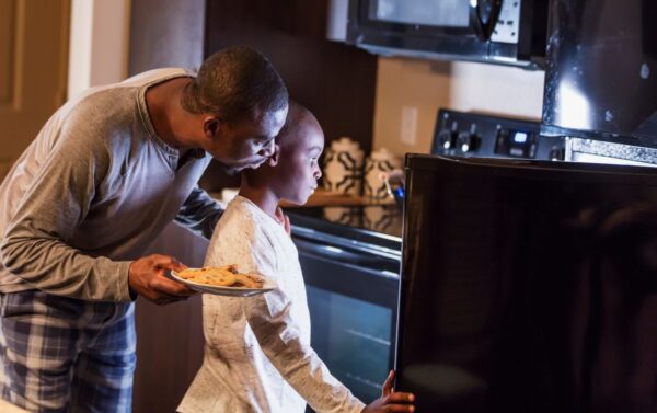 How Long Before Bed Should You Stop Eating For Optimal Sleep?