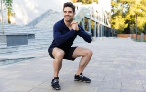 How Many Squats Should You Do? Average By Age, Sex + Fitness Level ...