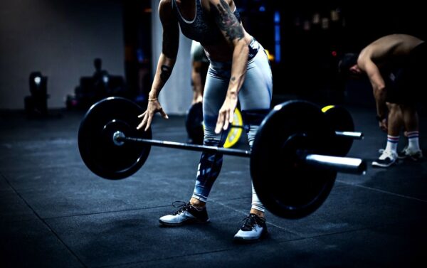 How Much Does A Barbell Weigh? Olympic, Standard + EZ-Curl Explained ...