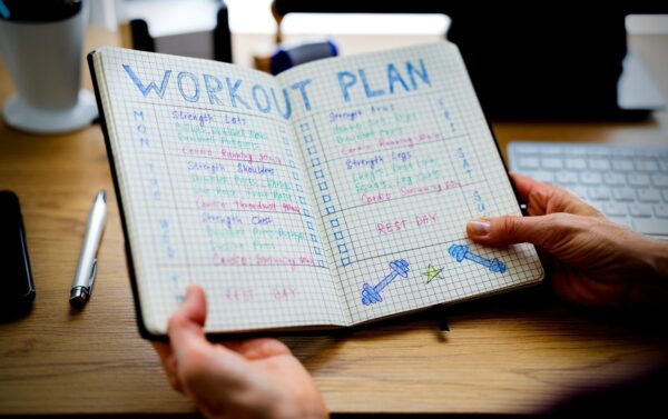 How To Train For A 10 Mile Run: Expert Advice + 15k Training Plan