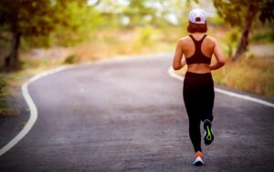 How To Train For A 10 Mile Run: Expert Advice + 15k Training Plan