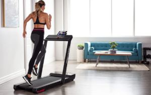 Here's What Bad Running Form Looks Like: 9 Signs To Look For