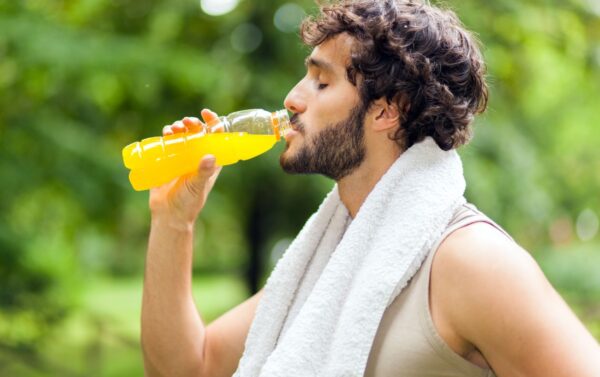Hydration For Runners: How To Hydrate Before, During + After A Run