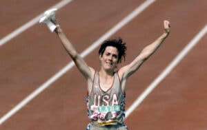 1984 Olympic Gold Medalist Joan Benoit Samuelson Finishes Chicago ...