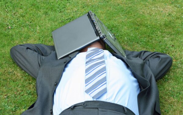 The Navy SEAL Nap: An 8 Minute Power Nap That Leaves You Feeling Fresh