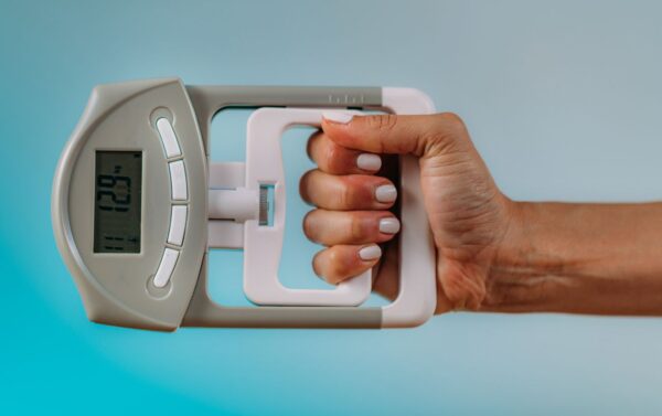 Pronated Grip Vs Supinated Grip For Weightlifting, Explained