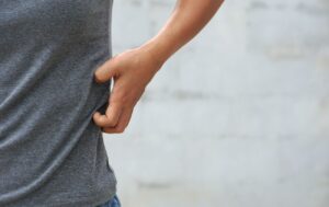 The Runner's Itch Is Real: Here's What Causes It (+ How To Treat It)