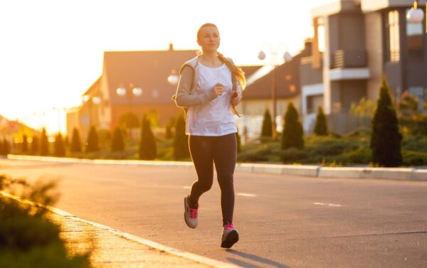 Running 10 Minutes A Day: Health Benefits + How To Do It Sustainably