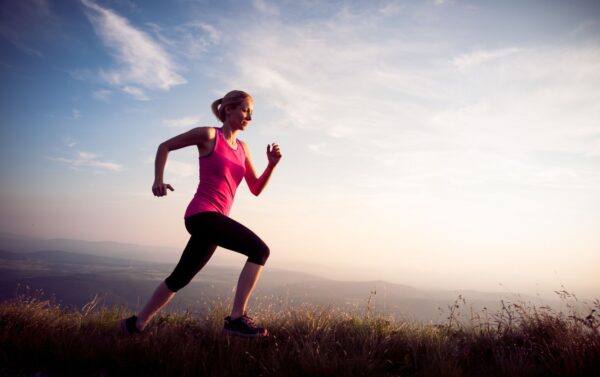 Running Before Bed: 9 Benefits + Safety Tips For Nighttime Running