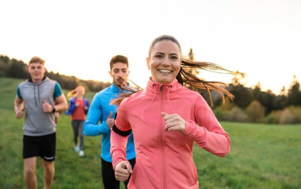 Running In The Wind Guide: 7 Tips For Windy Day Runs