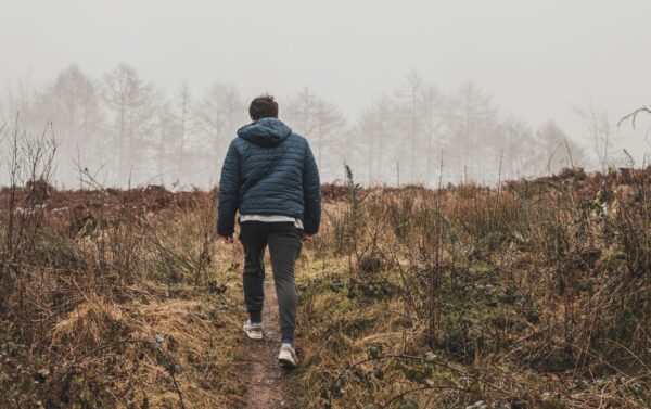 What Is The Silent Walking Trend? The Legit Mental + Physical Benefits