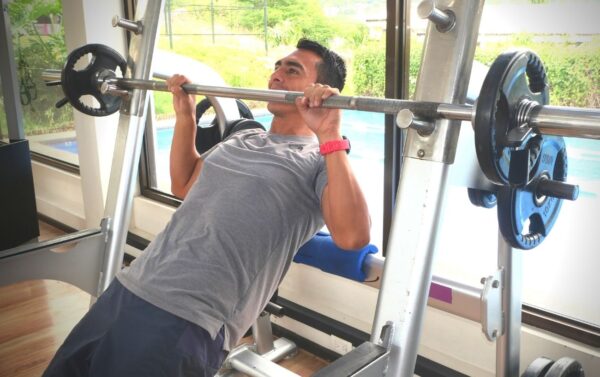 The Ultimate Squat Rack Workout: 8 Squat Rack Exercises For Total Body ...