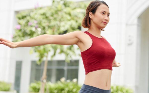 7 Fantastic Upper Body Stretches To Loosen Up Before + After A Workout