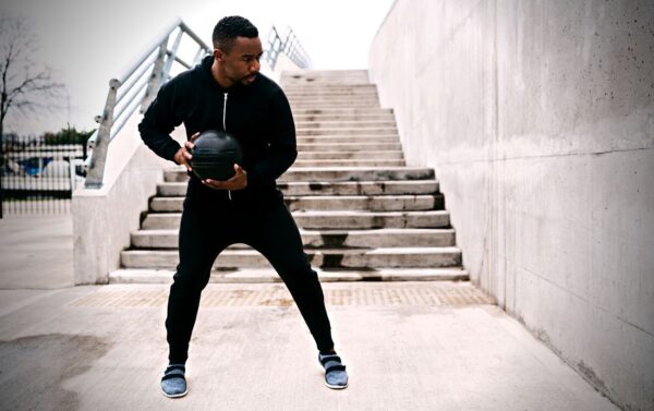 Wall Ball Workout: Try These 6 Great Wall Ball Exercises