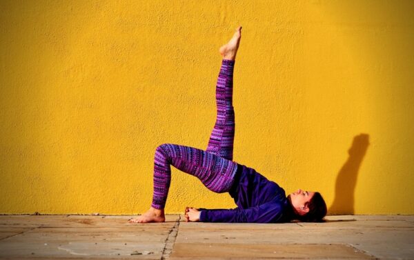 Wall Pilates Guide: Try These 4 Wall Pilates Exercises For Beginners