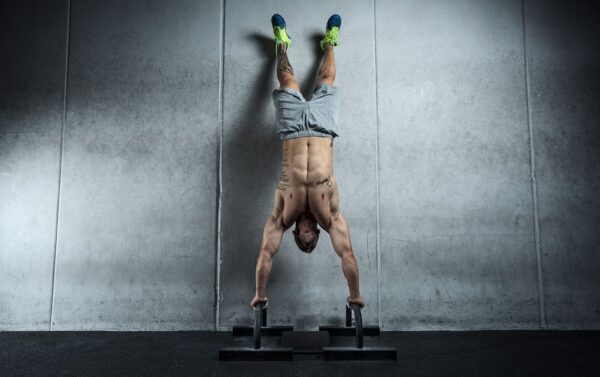 What Muscles Do Handstands Work? + 3 Great Benefits Of Handstands