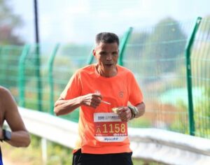 Chinese Marathoner Uncle Chen Disqualified From Marathon For Chain ...